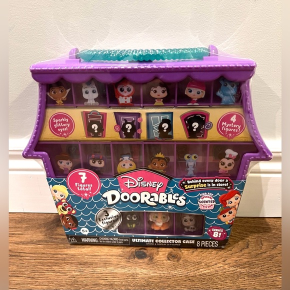 Disney | Toys | Disney Doorables Ultimate Collectors Case Series 8 ...